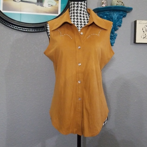 Western Ethics | Tops | Beautiful Faux Suede Blouse | Poshmark